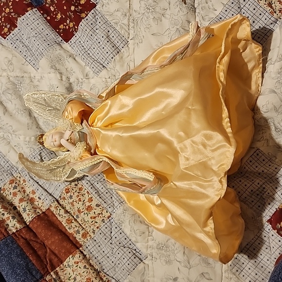 None | Holiday | Vintage Porcelain Angel Tree Topper | Poshmark